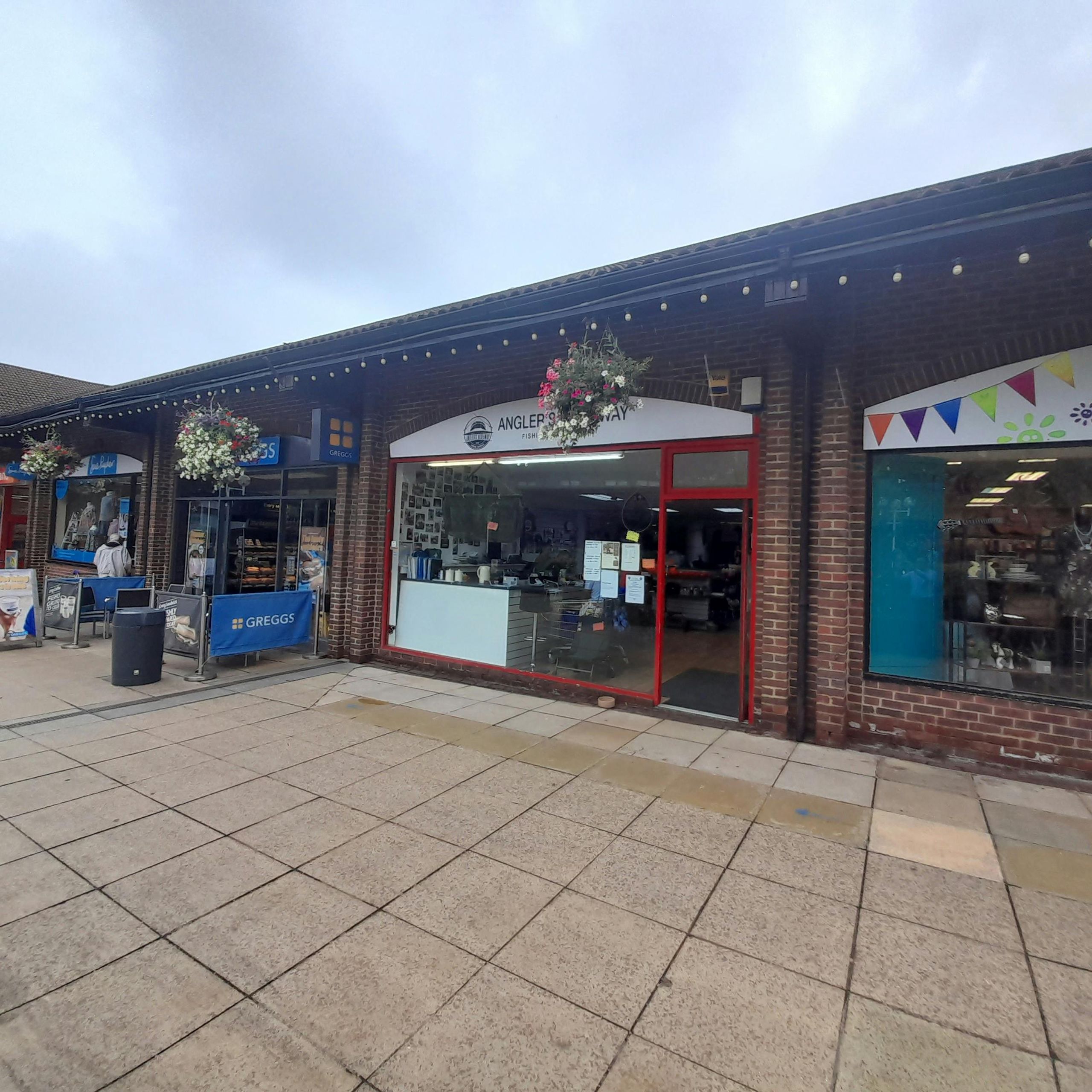 To Let: Unit 5, Chineham Shopping Centre, Chineham, Basingstoke, RG24 ...