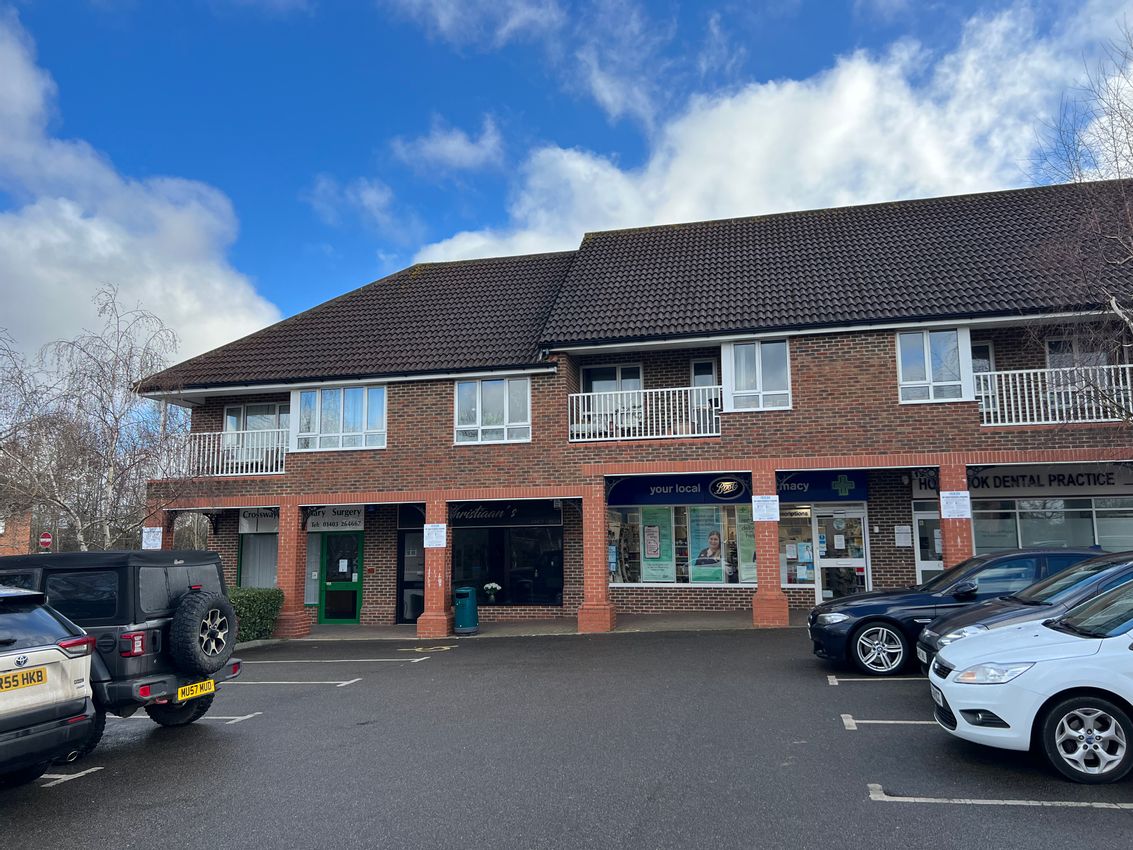 To Let 19 Bartholomew Way Horsham West Sussex Rh12 5jl Proplist