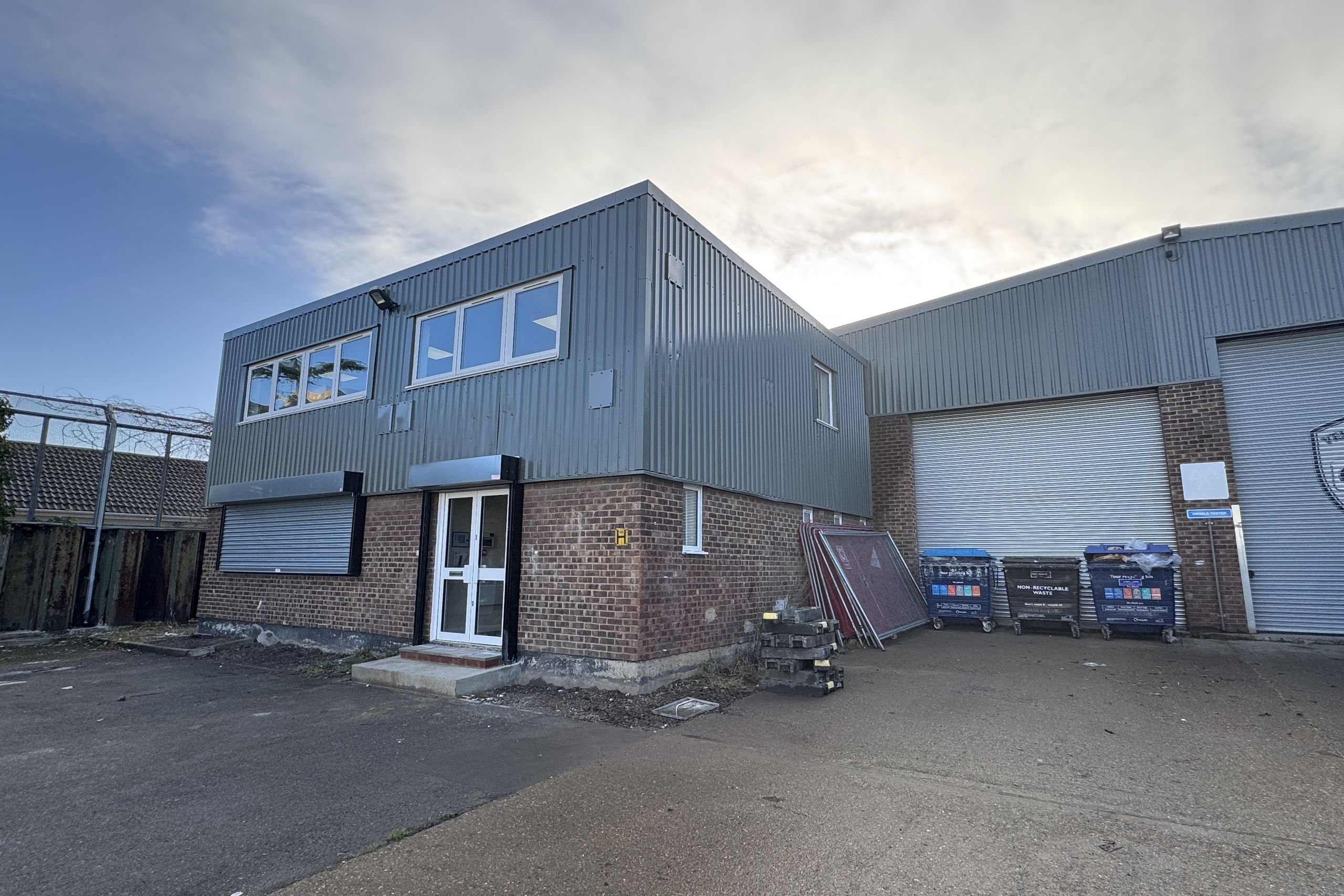 To Let: Unit 8 Thistlebrook Industrial Estate, Eynsham Drive, Abbey ...