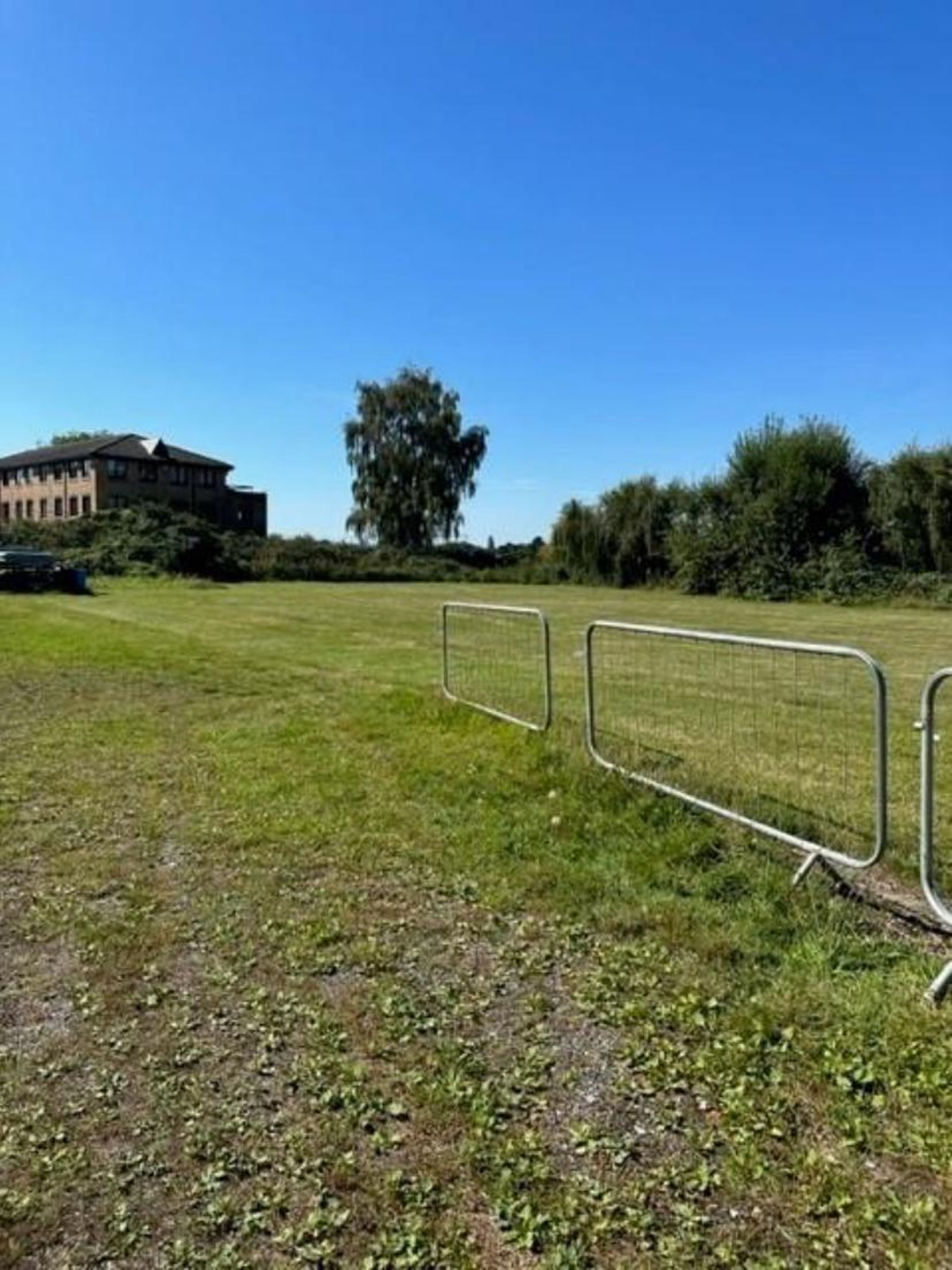To Let: Sandown Park Racecourse, Portsmouth Road, Esher, Surrey, KT10 ...