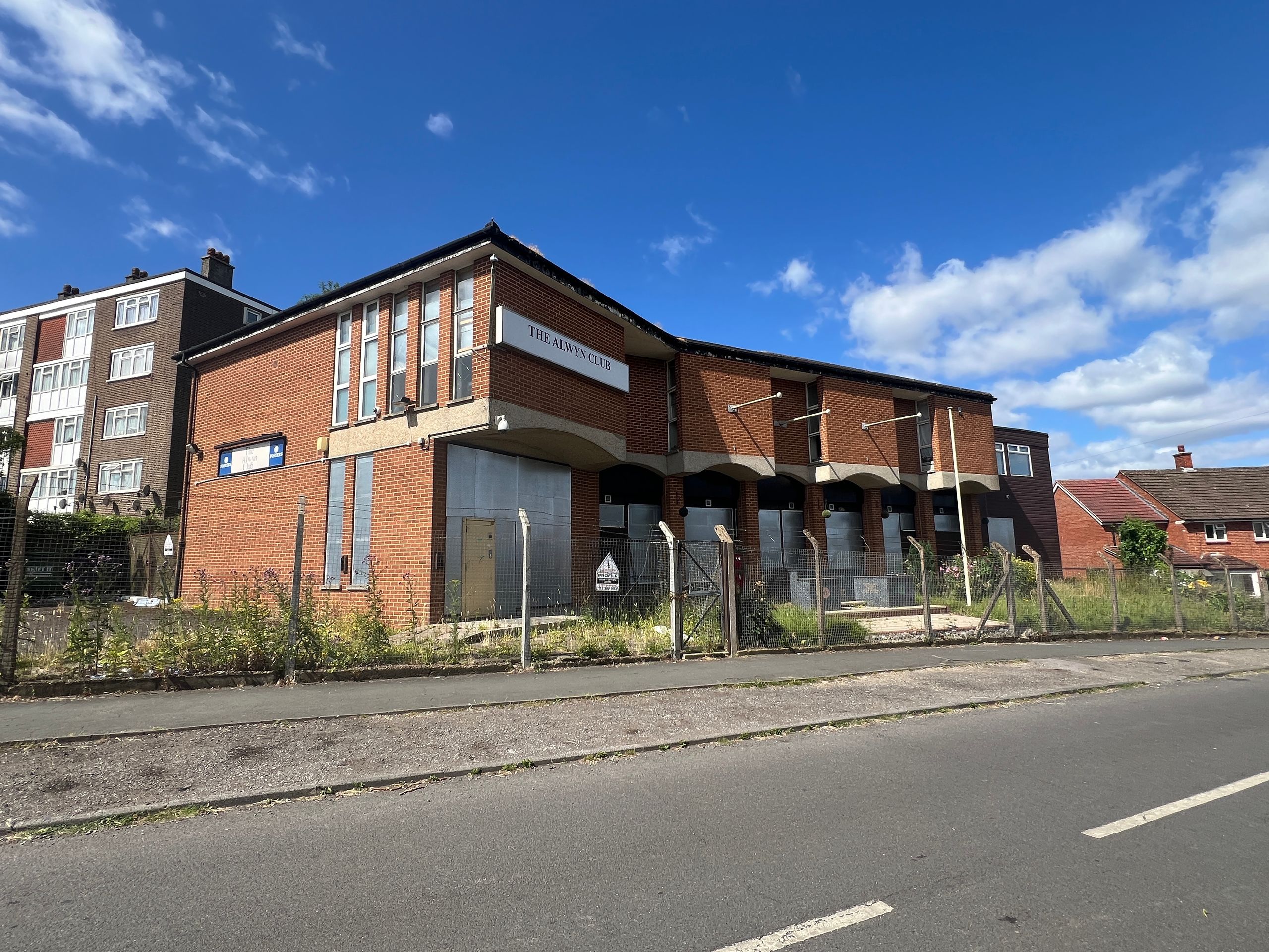 For Sale: Alwyn Club Alwyn Close, New Addington, Croydon, Surrey, CR0 ...