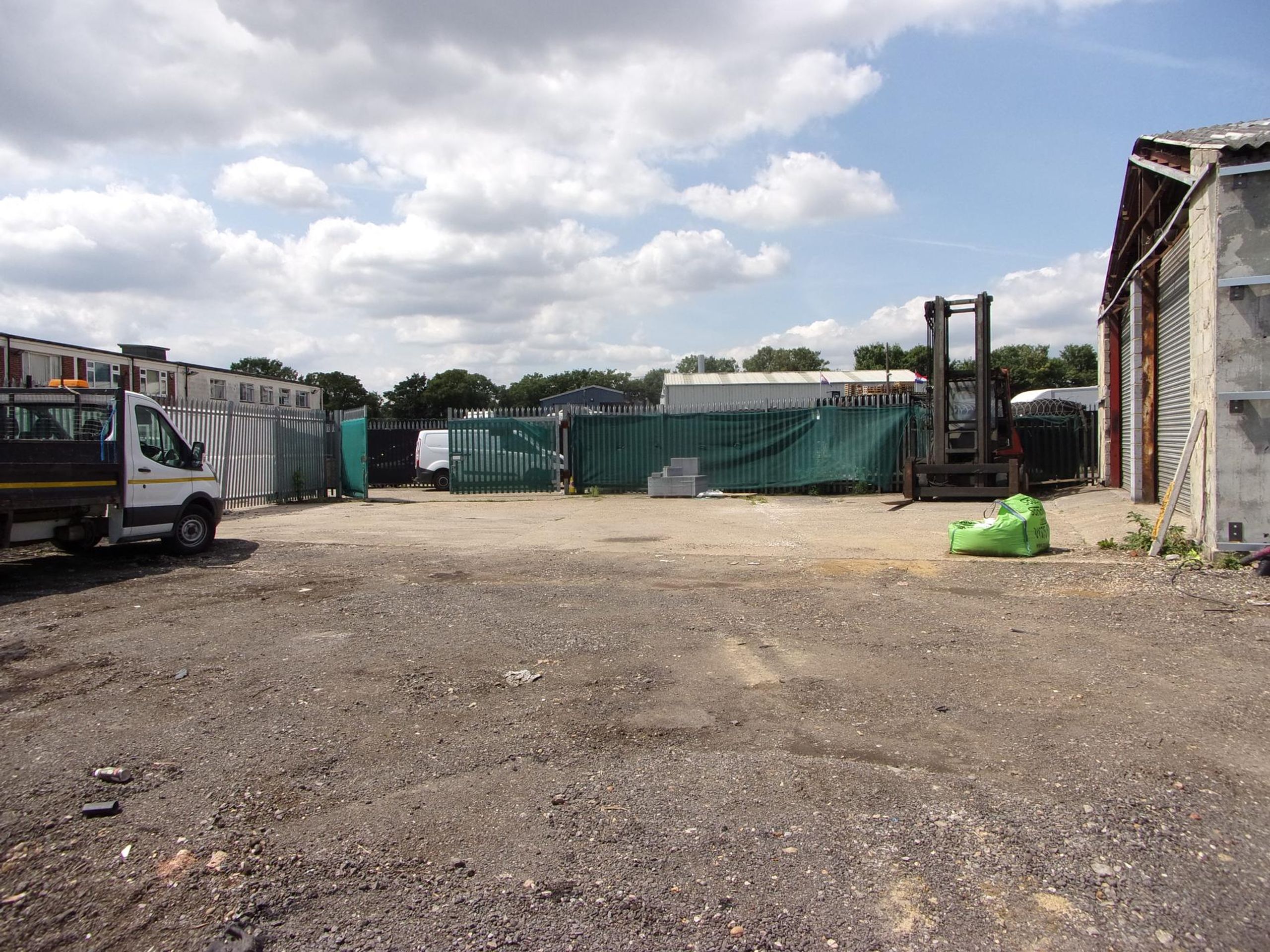 To Let: Units 15d & 15e Askew Farm Lane, Grays, RM17 5XR | PropList