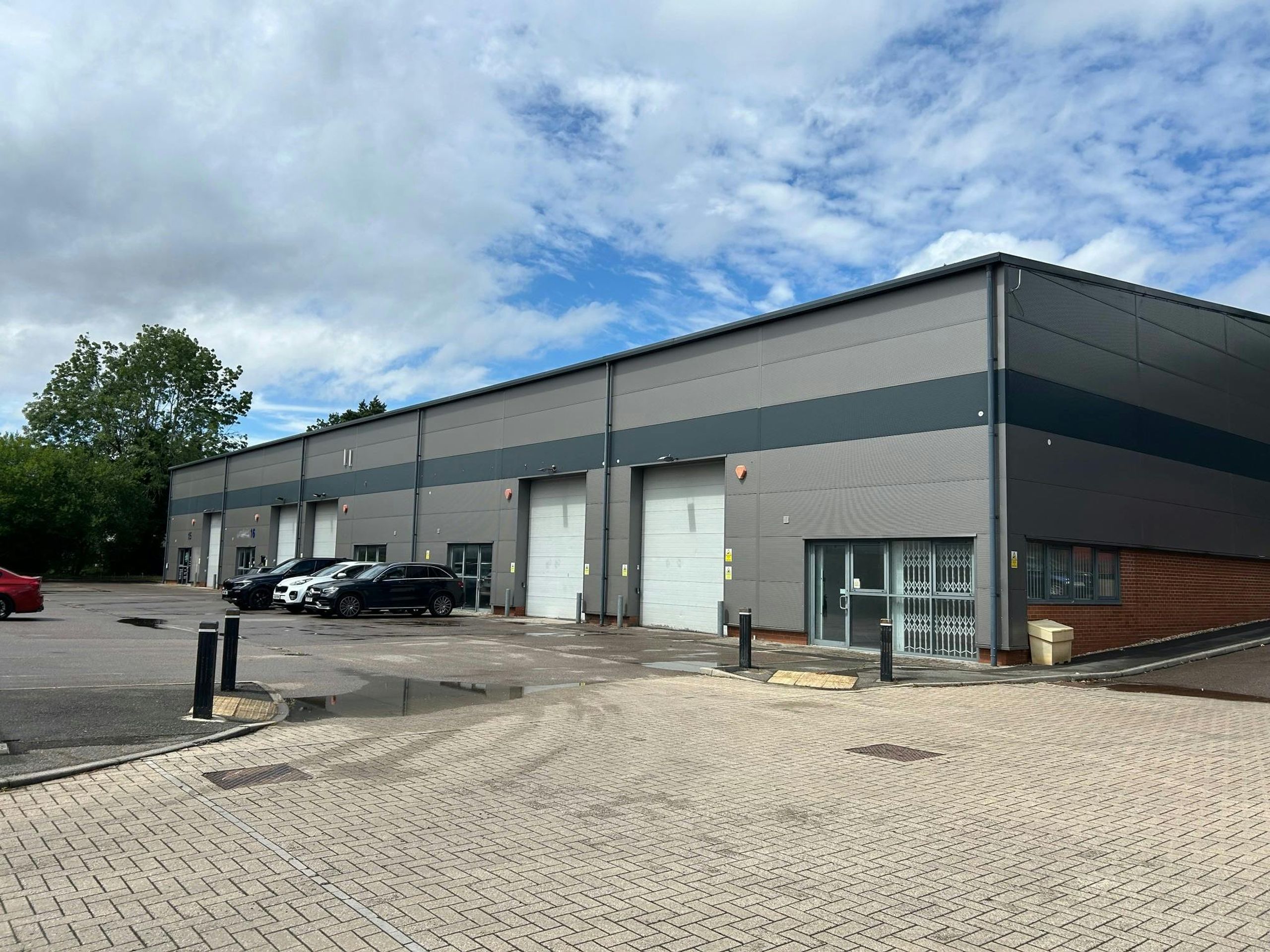 For Sale: Anglo Industrial Park, Fishponds Road, Wokingham, RG41 2AN ...