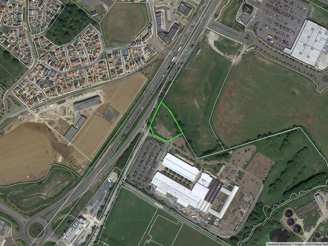 For Sale: Land Off Oxford Road, Adjacent to Bicester Avenue Garden ...