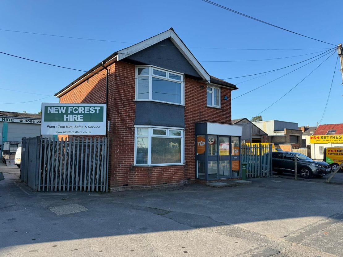To Let: 148 Commercial Road, Totton, Southampton, Hampshire, SO40 3AA ...