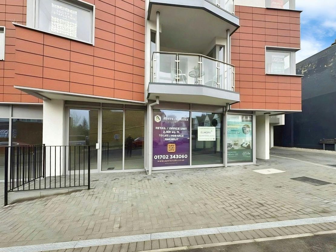 For Sale: St Clements Gate, Broadway, Leigh-On-Sea, SS9 1PJ | PropList