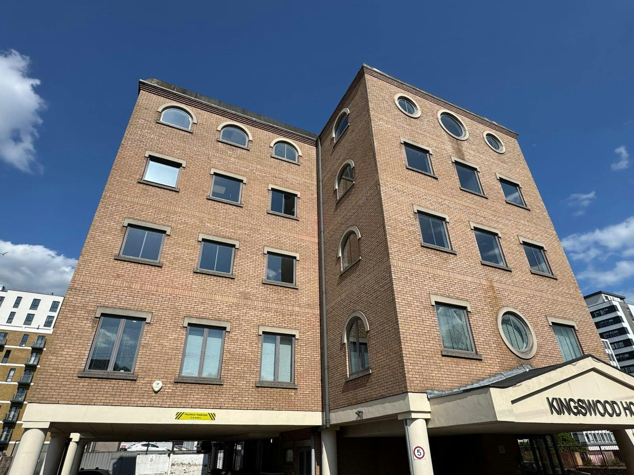 To Let: Second Floor Rear Suite, Kingswood House, 58-64 Baxter Avenue ...