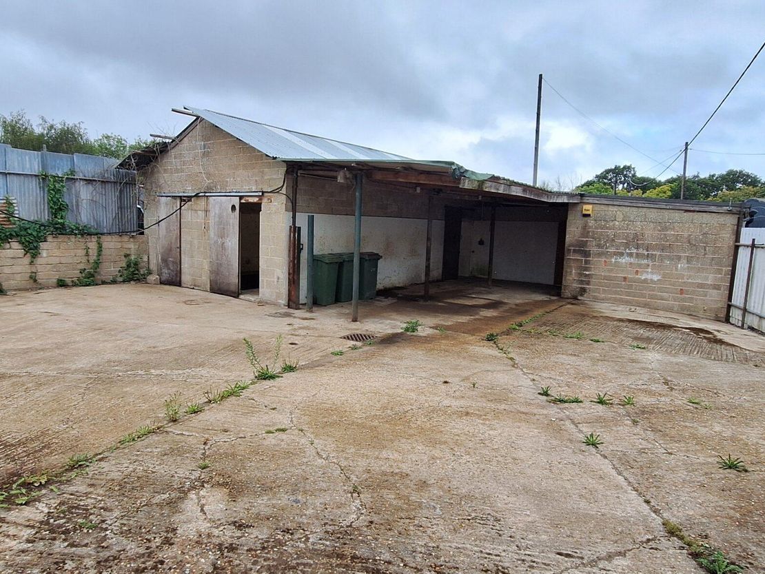 To Let: Whitebreads Farm, The Dairy Yard, Stane Street, Slinfold, West ...