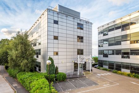 To Let: Worth Corner Business Centre, Turners Hill Road, Pound Hill ...